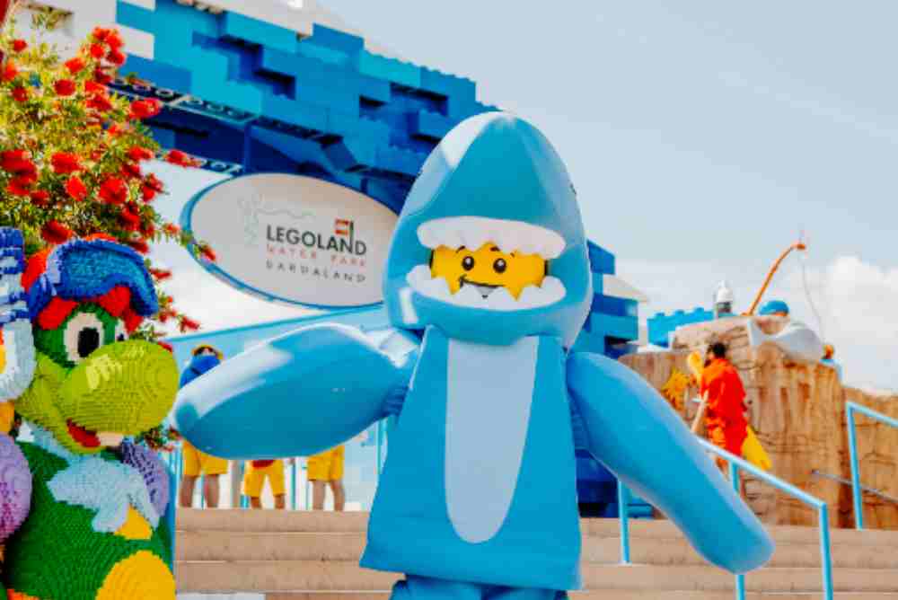 A LEGOLAND® Water Park arriva la nuova mascotte LEGO®Shark